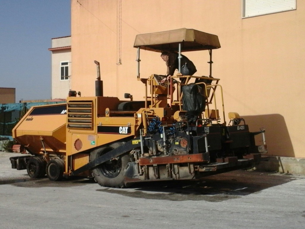 FINISHER CAT AP 600 ANNO 2007, Firenze, Toscana - Annunci Industriali