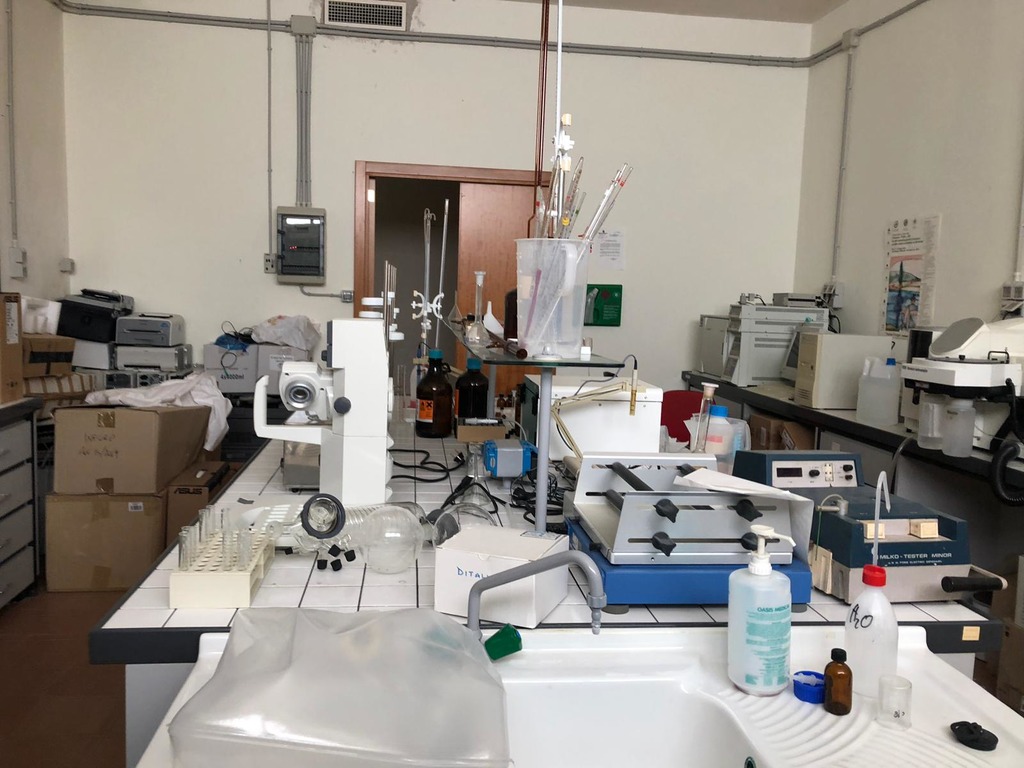 Laboratorio chimico completo, Foggia, Puglia - Annunci Industriali