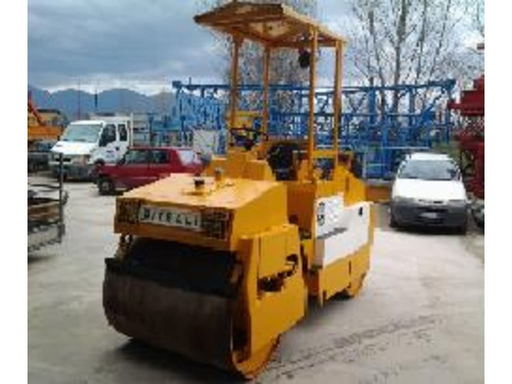 Vendesi macchina operatrice semovent, , Umbria - Annunci Industriali