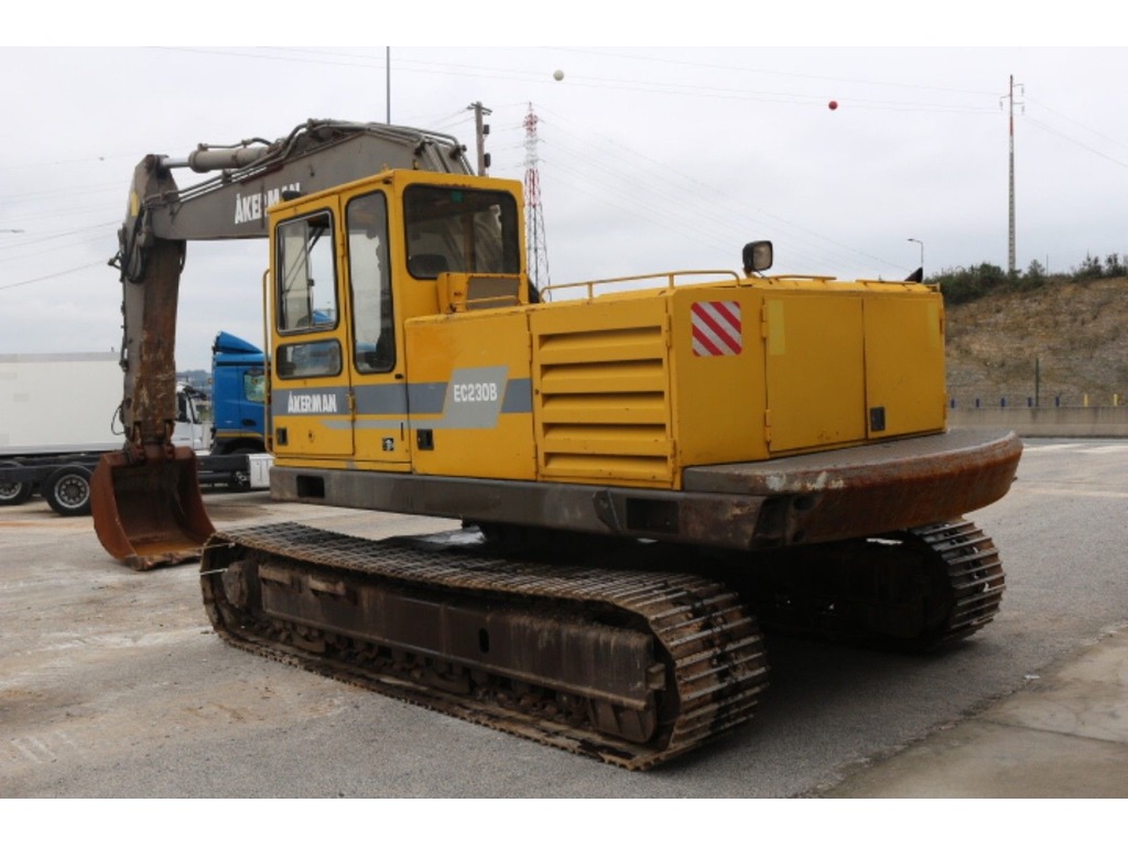 Escavatore Volvo Akerman EC 230B, Cuneo, Piemonte - Annunci Industriali