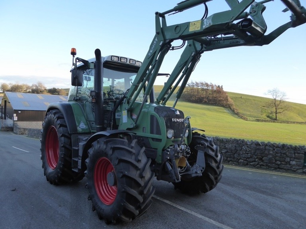 Trattore Fendt 415 Vario, La Spezia, Liguria - Annunci Industriali