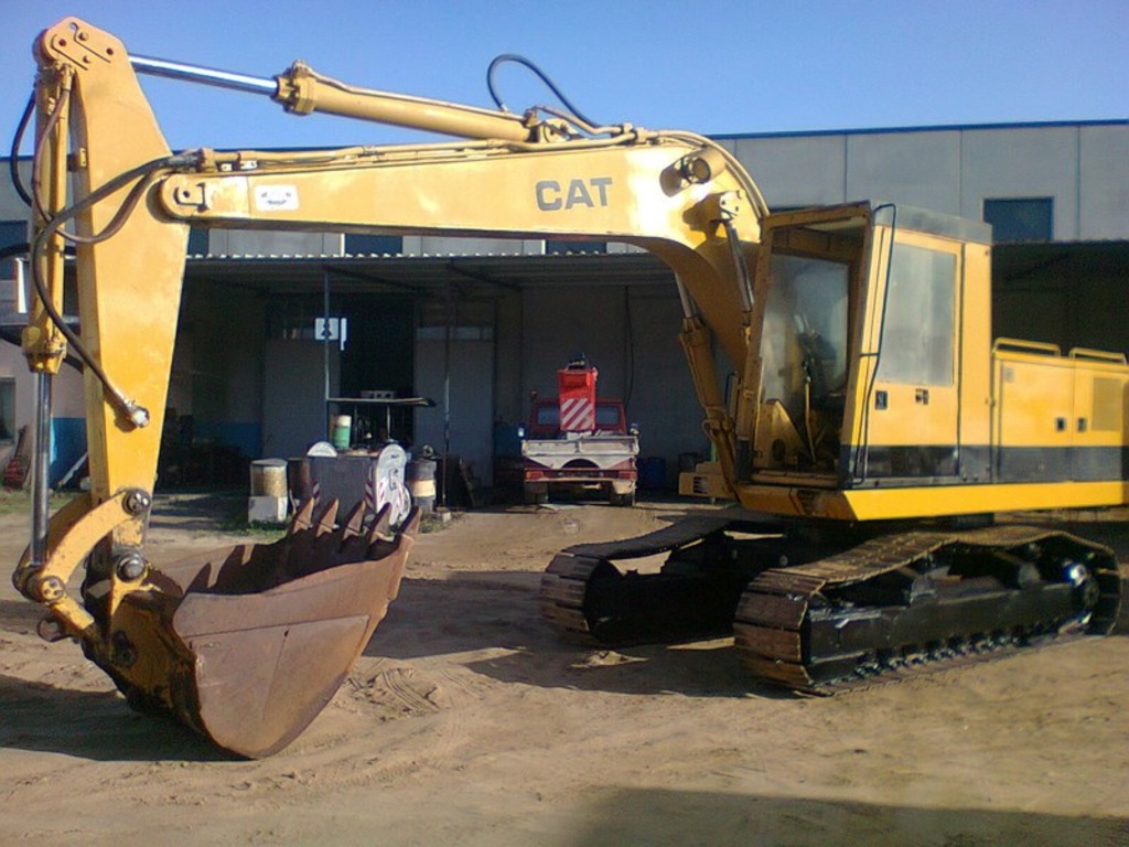Caterpillar 215C, Anno 1988,, , Sardegna - Annunci Industriali